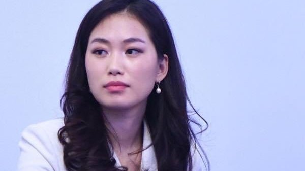 Б Болор Эрдэнийг дэд сайдаас чөлөөлжээ